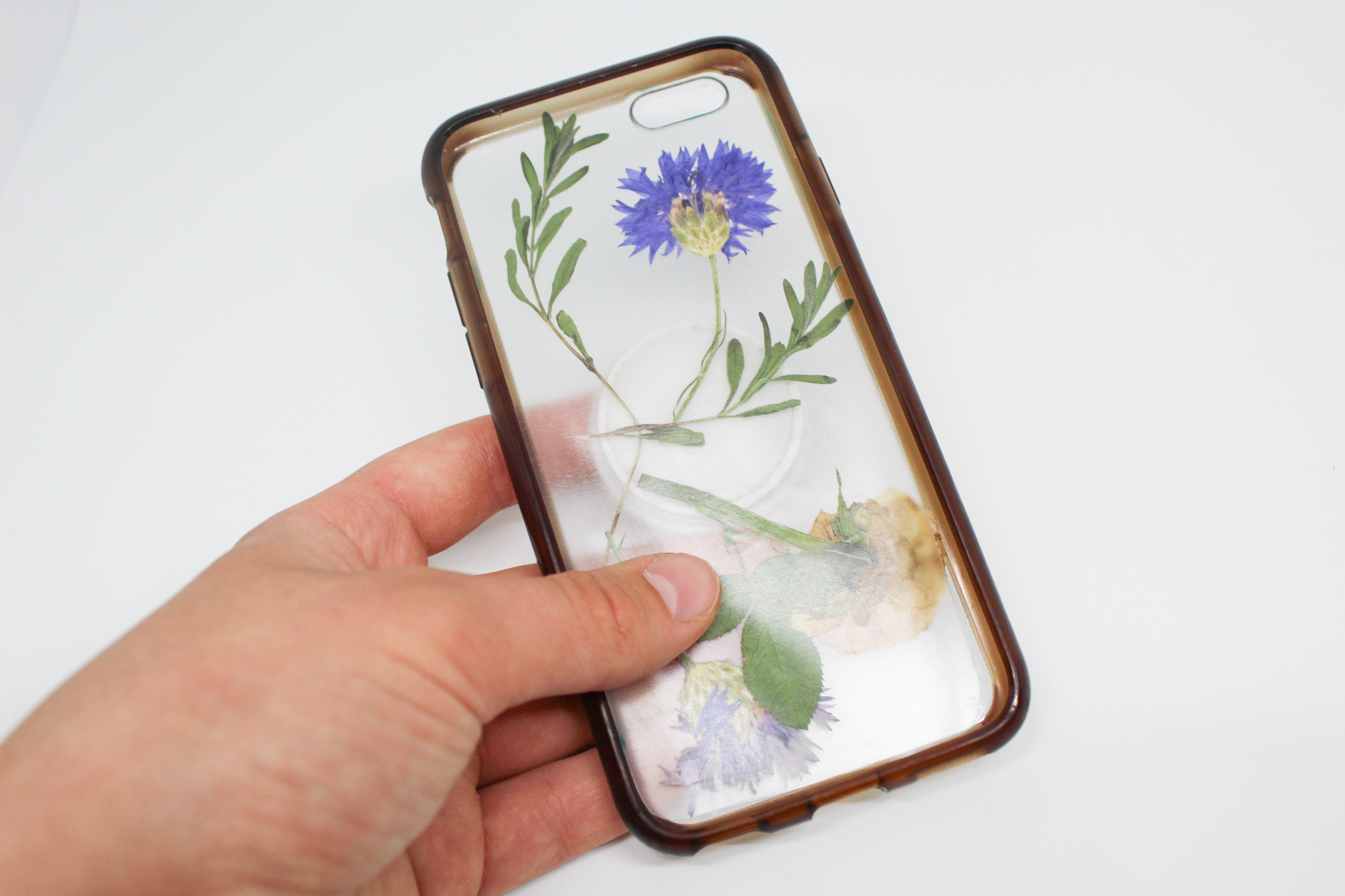 DIY Pressed Flower Phone Case (without resin) – the striped plaid