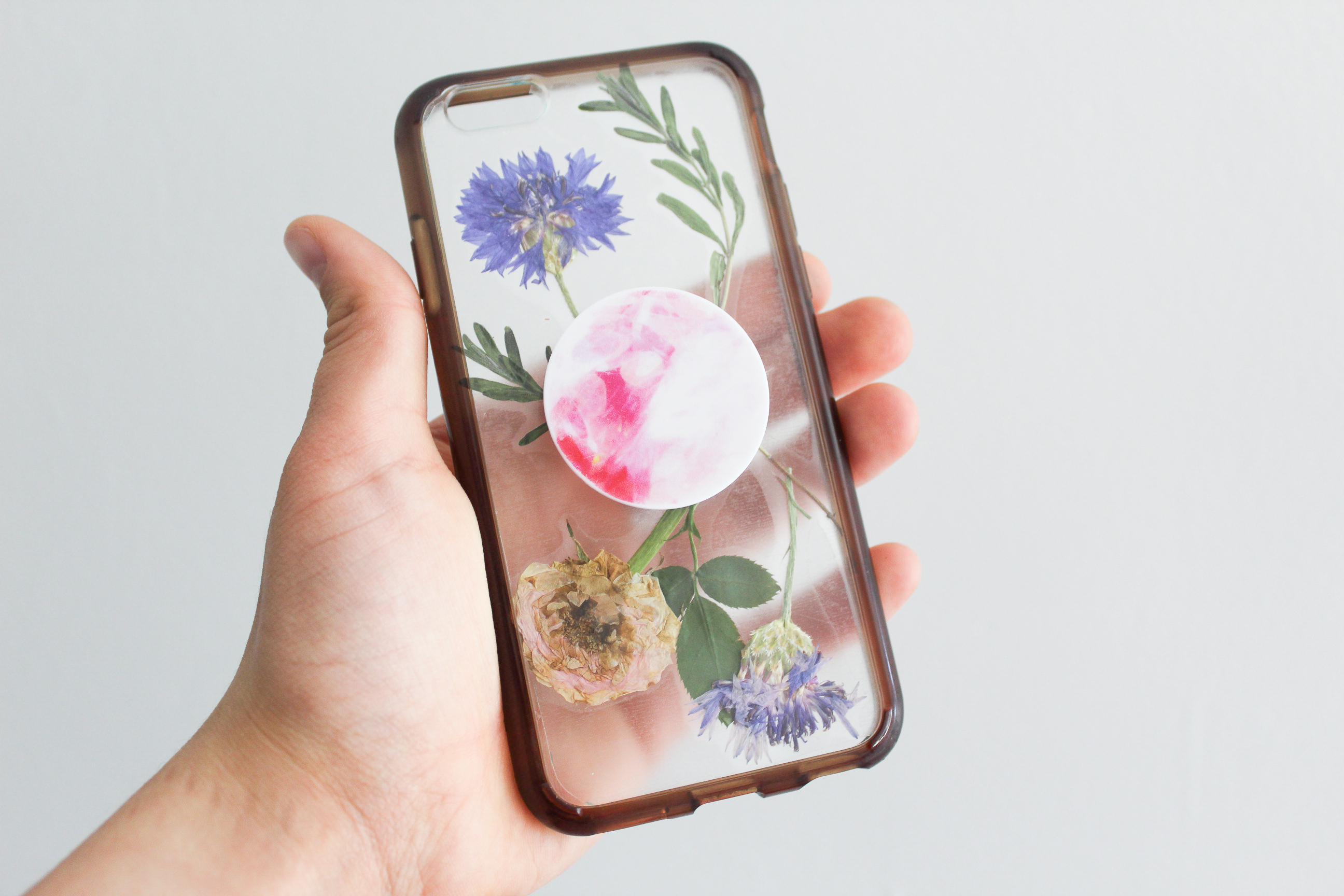DIY Pressed Flower Phone Case (without resin) – the striped plaid