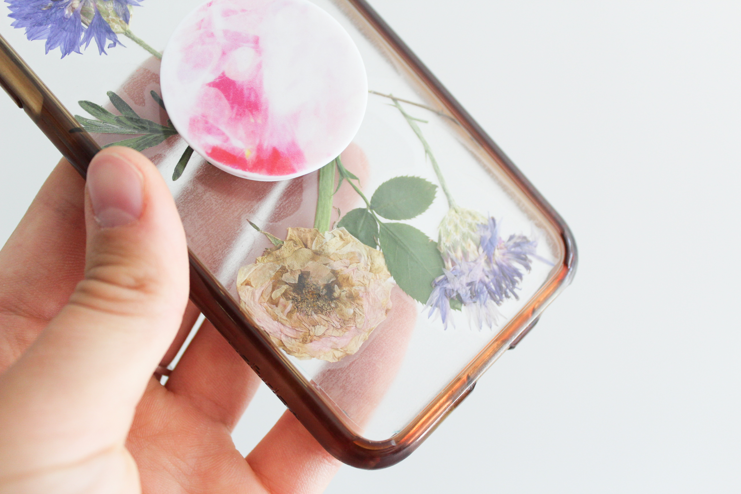 DIY Pressed Flower Phone Case (without resin) – the striped plaid
